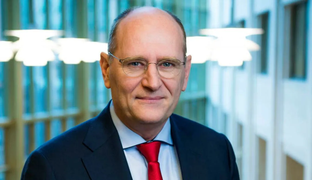 Top Dutch cyber official Hans de Vries on cyber defense in times of war ...