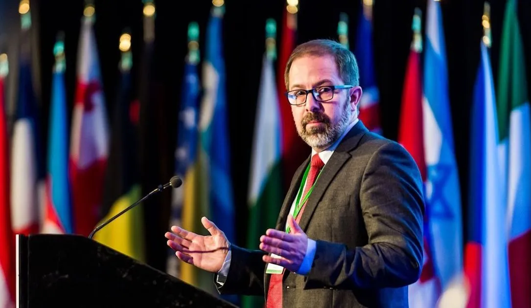 Takeover of British Russia expert’s email accounts used novel phishing ...